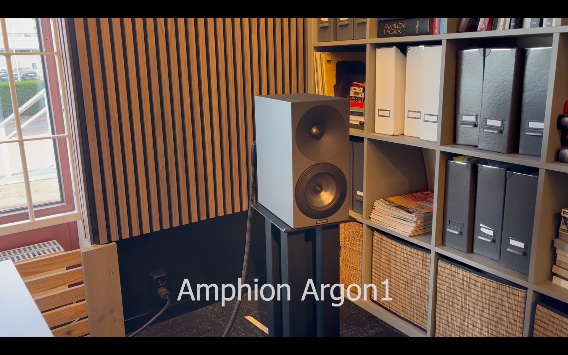 Amphion Argon1 med Technics